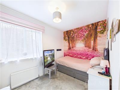 Sorrel Bank, Linton Glade, Croydon Offers In Excess Of £400,000